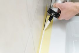 Comment réussir à faire un joint régulier en silicone