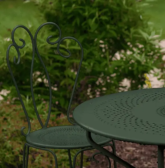 Repeindre une table en fer | Guide brico + idées déco